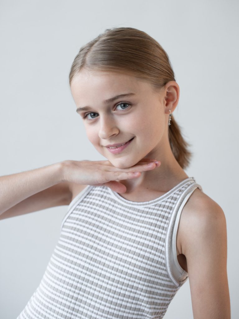 Caroline M - CC Models